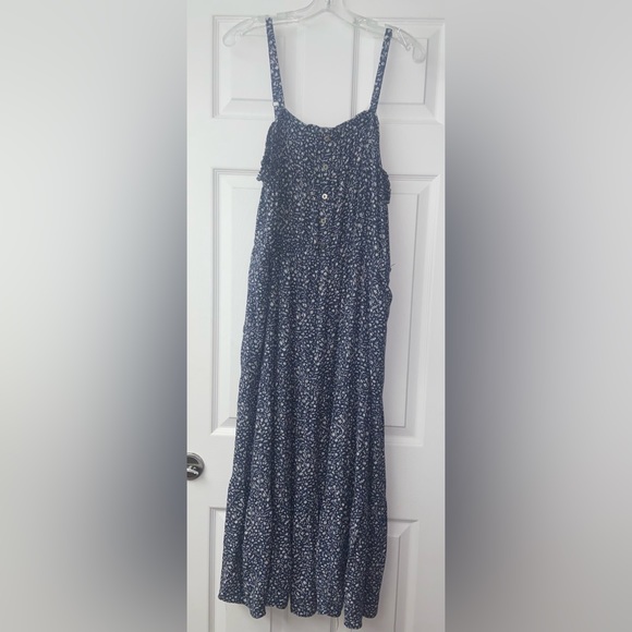Universal Thread | Dresses | Universal Thread Euc Blue Dainty Midi ...
